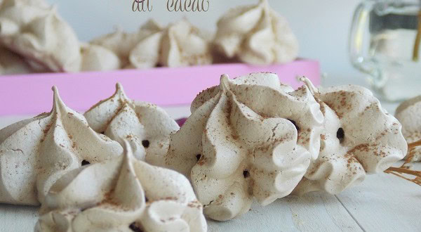 meringues au chocolat {cacao} | Le Blog cuisine de Samar